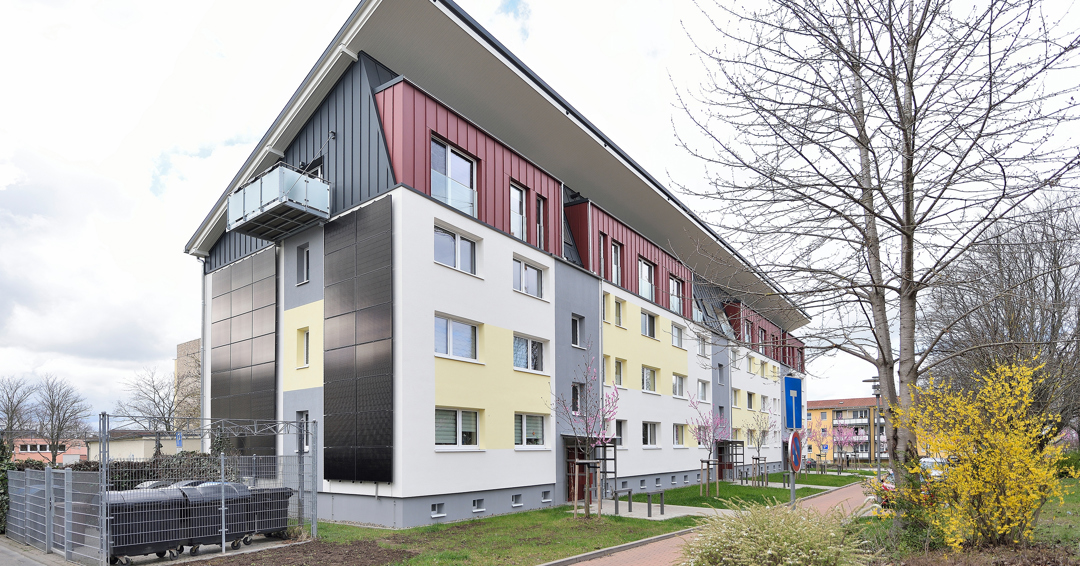 German housing company transforms an GDR prefabricated building | Troldtekt